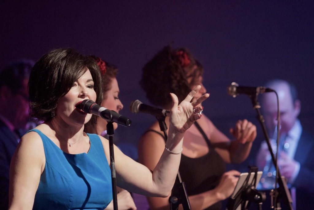 Sarah McGuinness | Singer, Songwriter and Composer