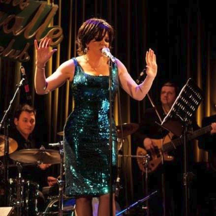 Biography - Sarah McGuinness